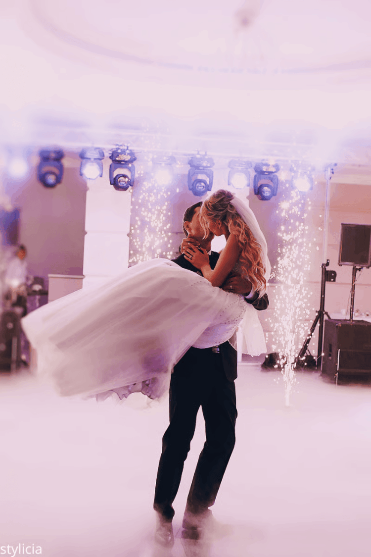 These 2025 Wedding Color Trends Will Set the Tone for a Vibrant ...